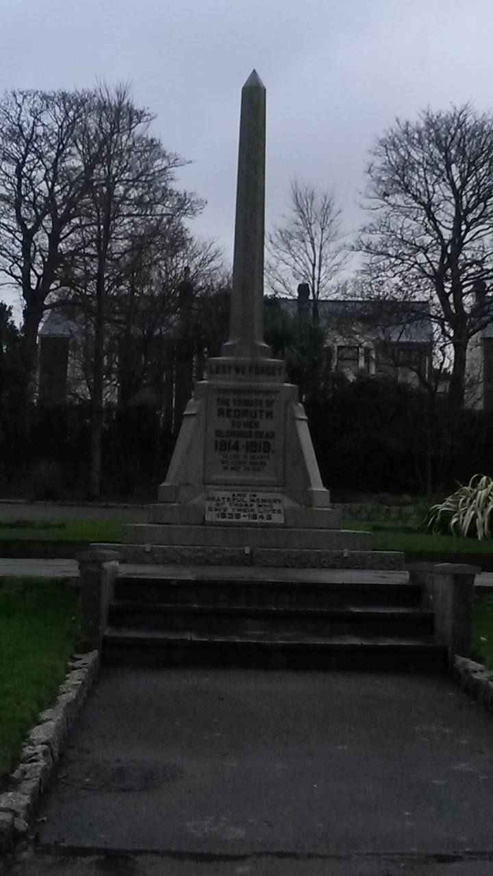 Bridging Arts: Unclear why dates vary on local war memorials