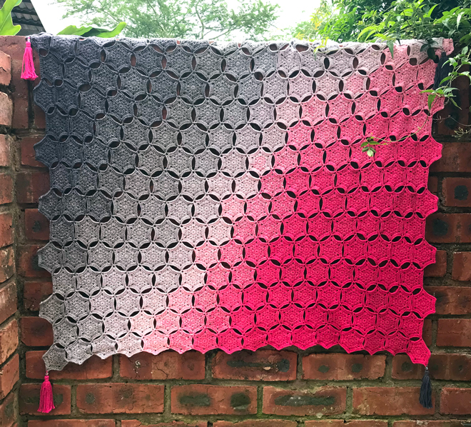 Design by Claire: Hexa-Whirl - A free crochet pattern!