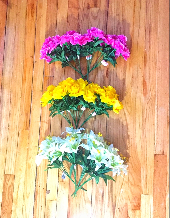 DIY Flower Wall | Spring Decor | Wanderlust Beauty Dreams