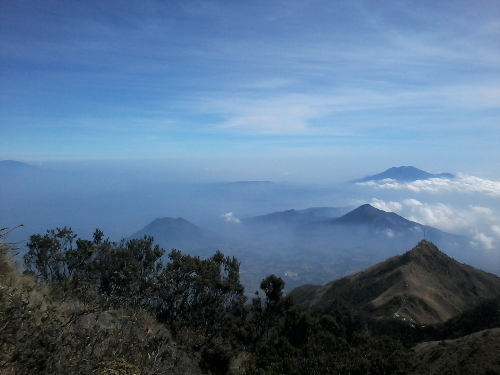 Pendakian Puncak Gunung Merbabu, Jawa Tengah - Santos Blog