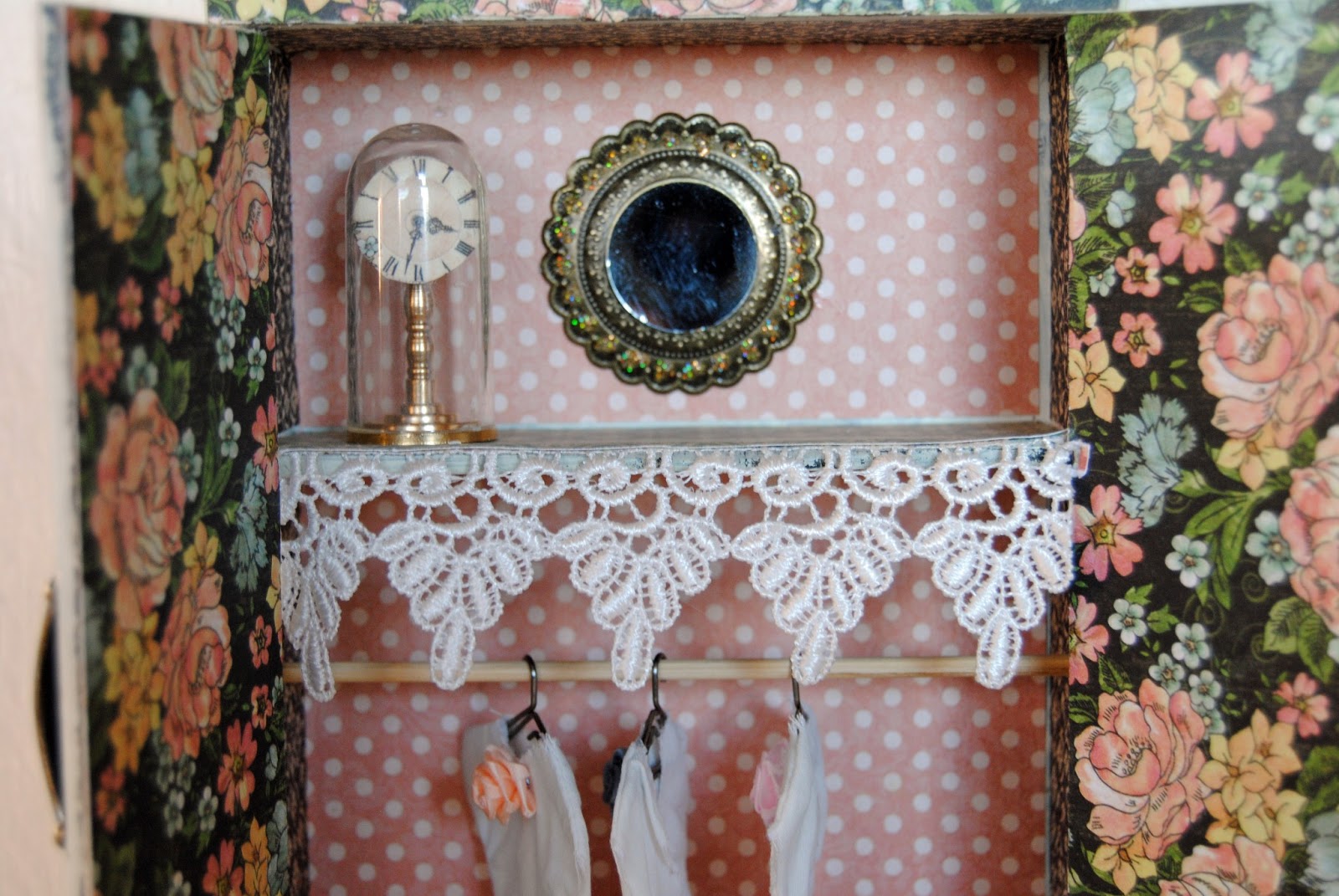 Papercraft Pleasures (my personal blog)