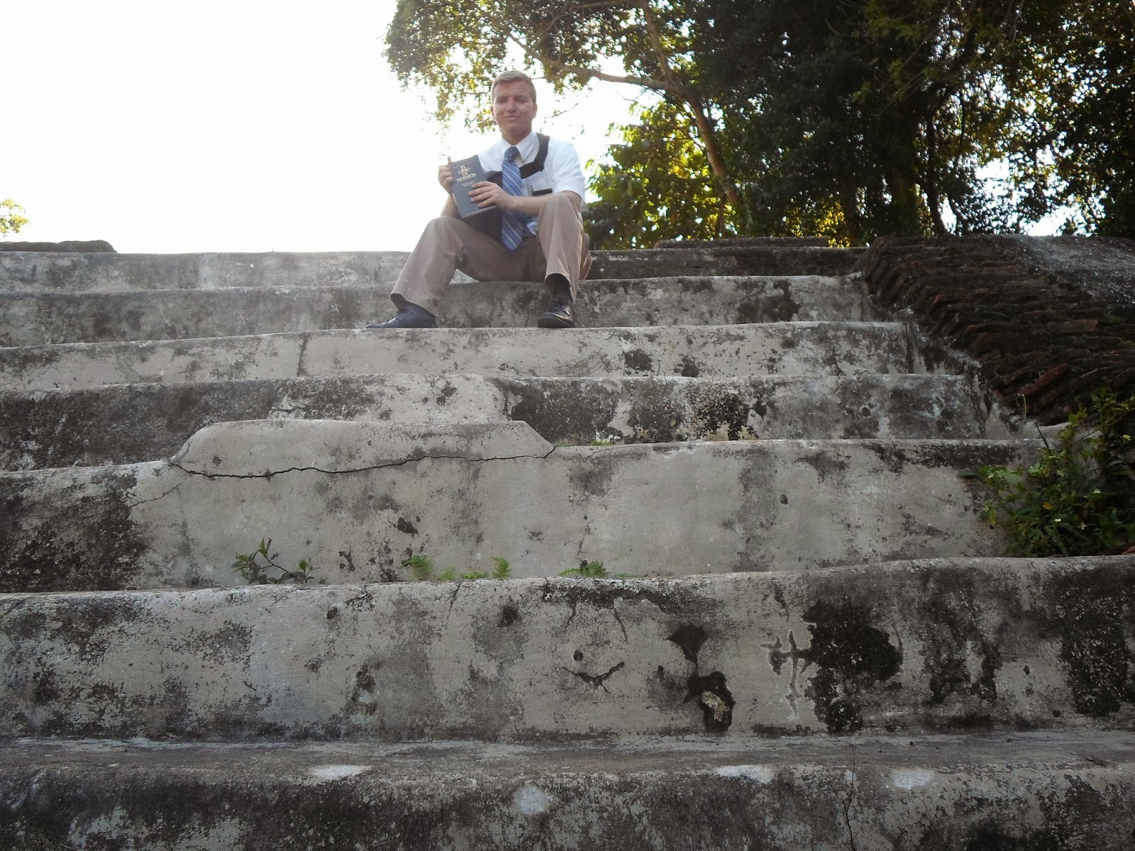 ELDER HUNTER DARREN DEVRIES