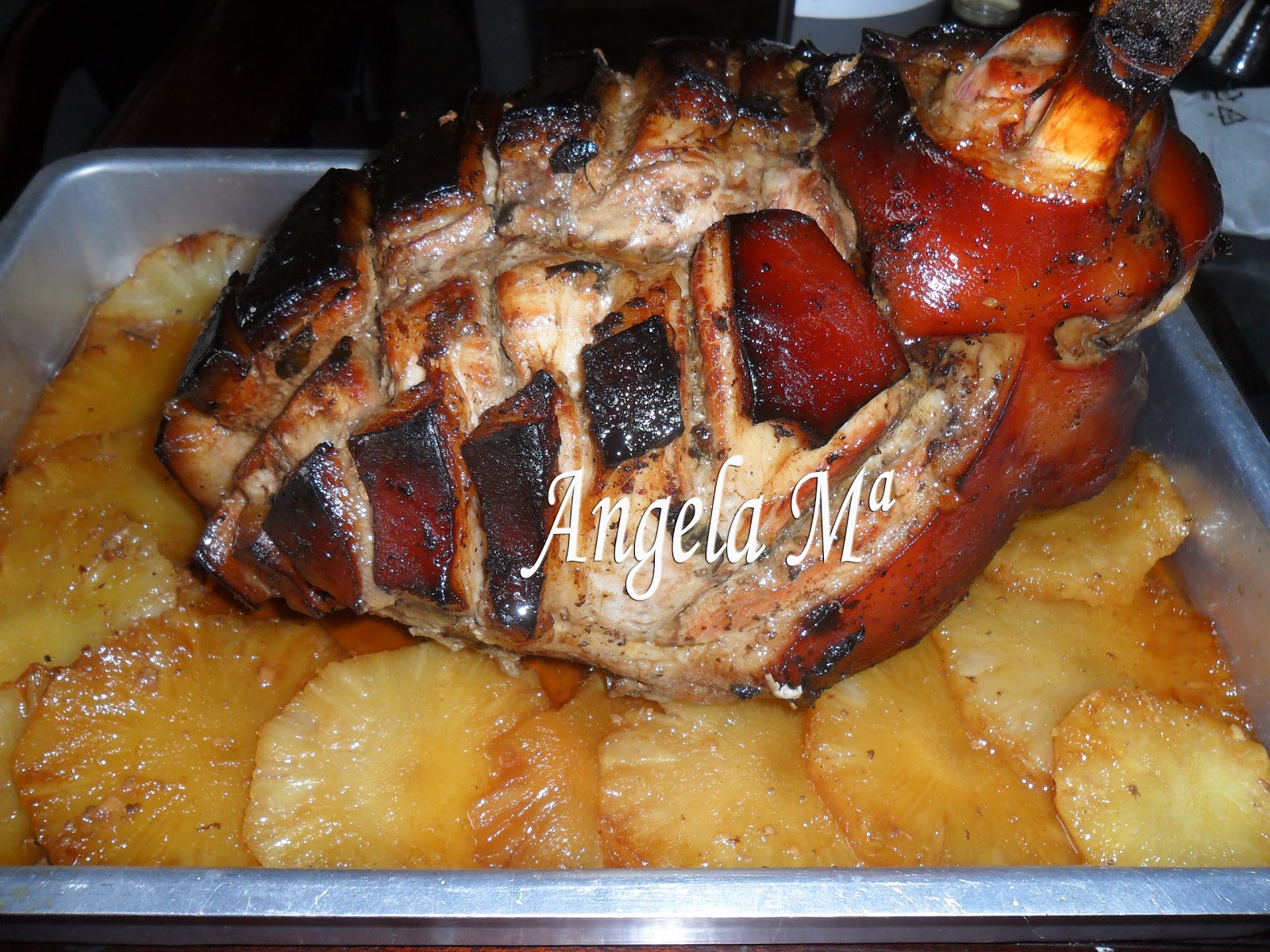 MEU CANTINHO CULINÁRIO: Pernil assado com abacaxi