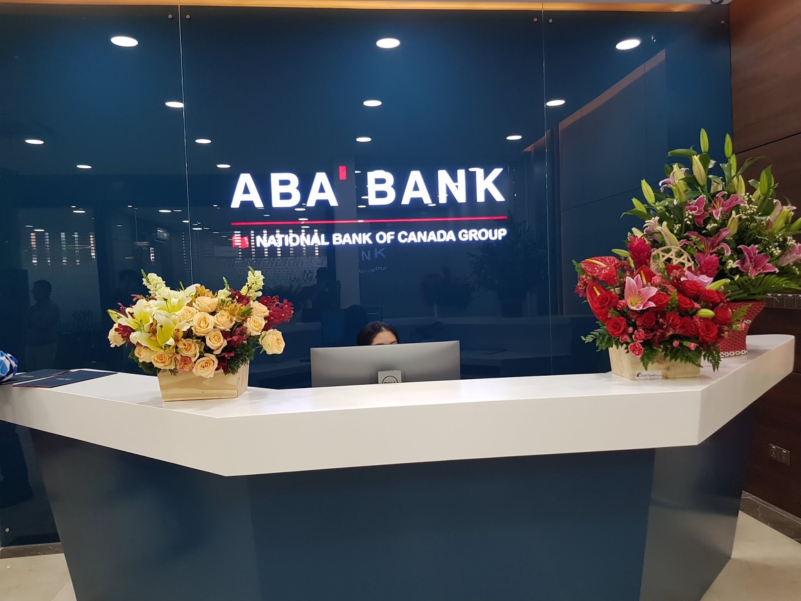 ដំណោះស្រាយអាជីវកម្មជាច្រើនប្រភេទ មាននៅមជ្ឈមណ្ឌលសេវាធនាគារអាជីវកម្មថ្មីរបស់ ABA - Khmernote