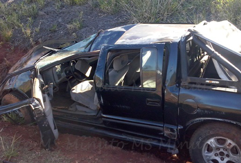 Idoso é escalpelado depois de capotar caminhonete na Rodovia MS-112 ...