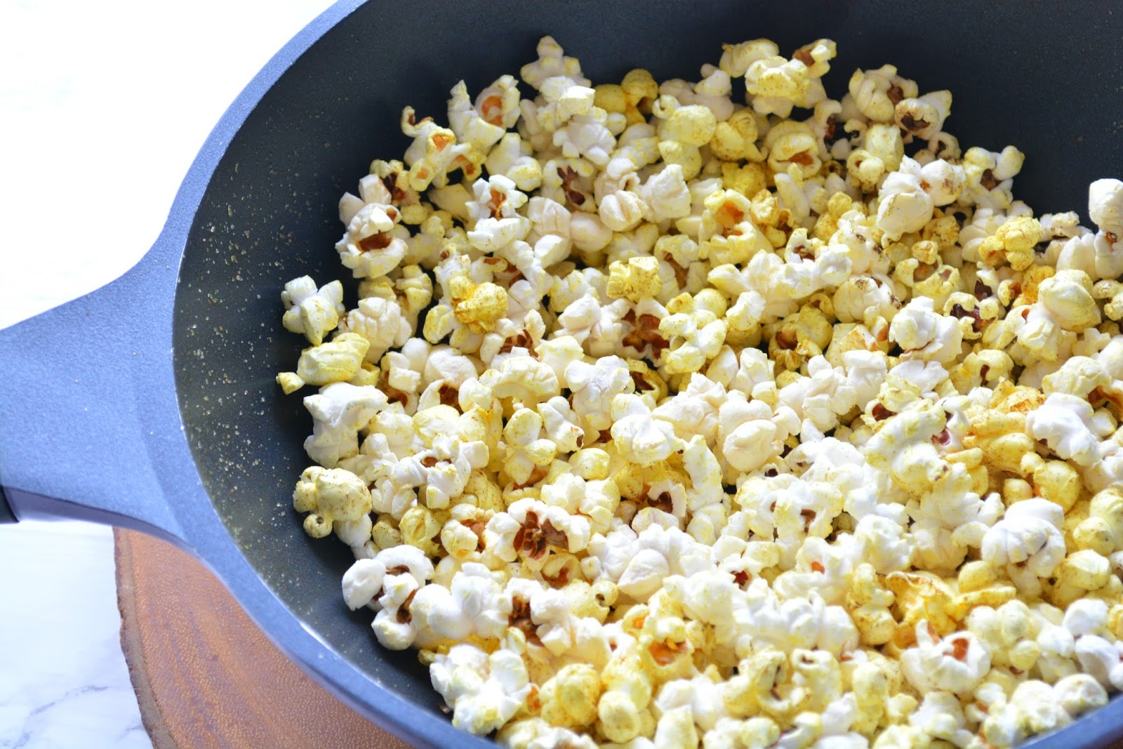 5 Ingredients or less: Homemade Popcorn - Love is in my Tummy