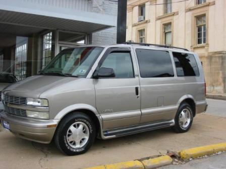 Best Minivans: 2002 Chevrolet Astro