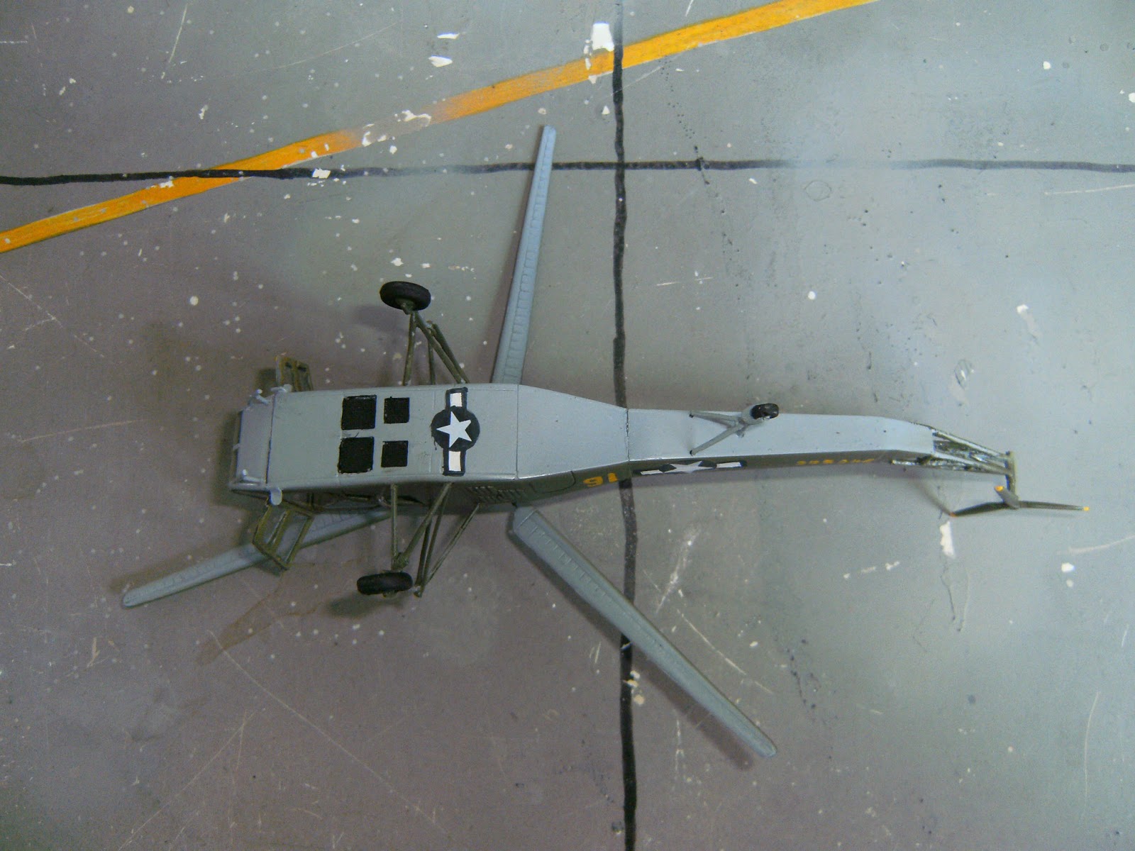 Happyscale-Modellbau: Sikorsky R-4 Hoverfly - aeromodell resin-kit 1/72