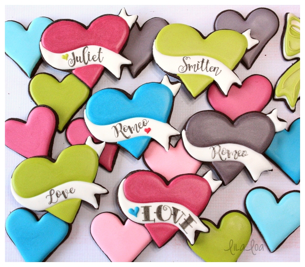 How to Make a Decorated Banner Heart Cookie