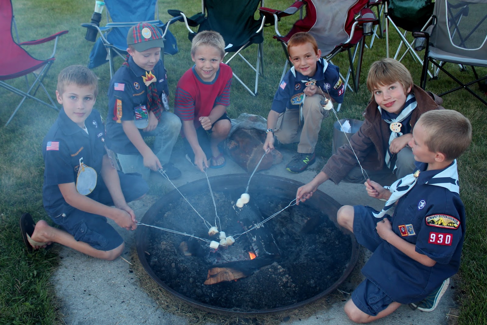 Awesome Pack Meetings: Campfire Pack Meeting