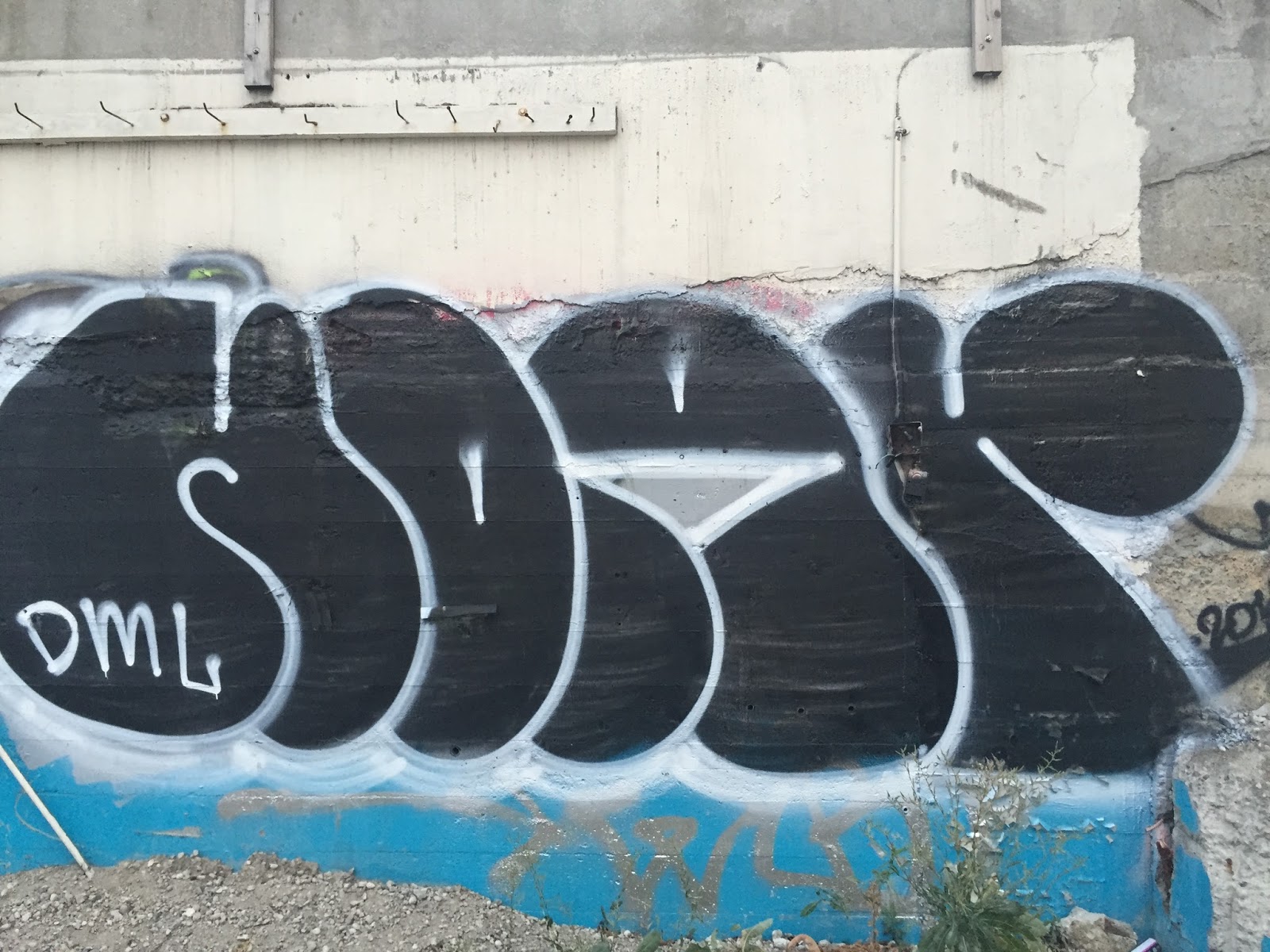 TravelMarx: Sunday Night Graffiti