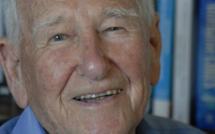 willy es la ley: Australiano de 97 años, el graduado "más viejo del mundo"