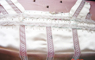 Leathers N Lace: How to sew insertion lace
