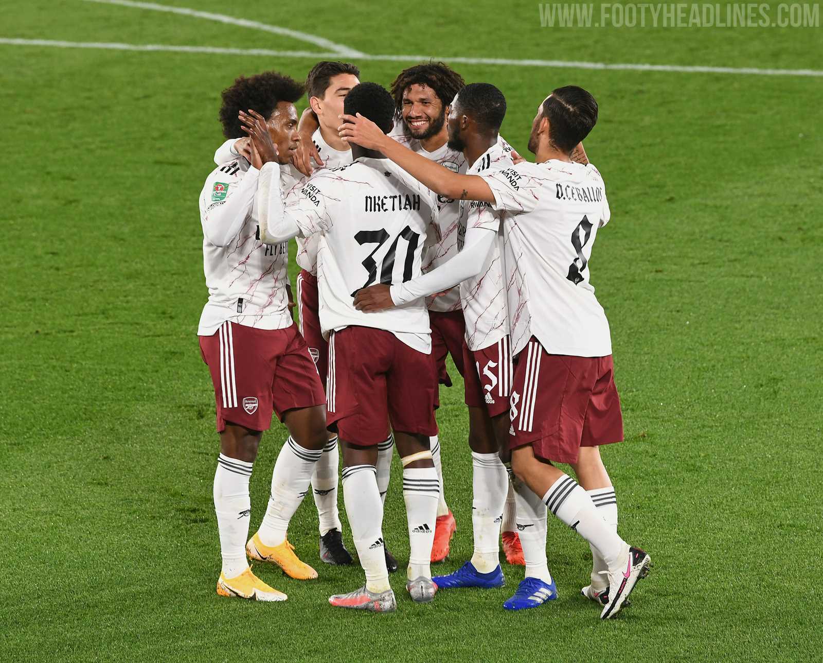 On Pitch: Arsenal 20-21 Away Kit - Footy Headlines