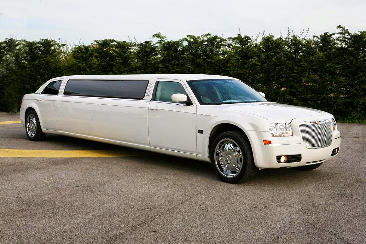 Affordable Limousine Service : Get to experience much brighter yet ...