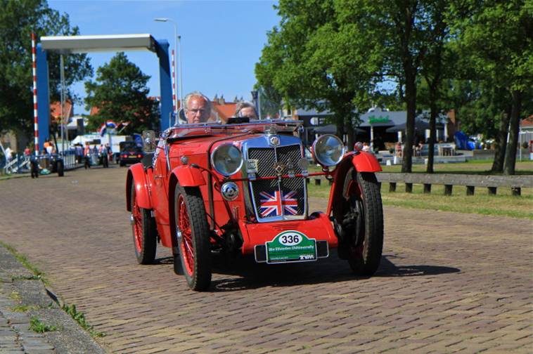 Cars Riccars Design: Old Time Cars Rally 2011 Wallpapers