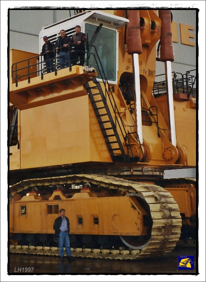 Bagger Galerie Construction Machines: LIEBHERR R996 Hydraulikbagger ...