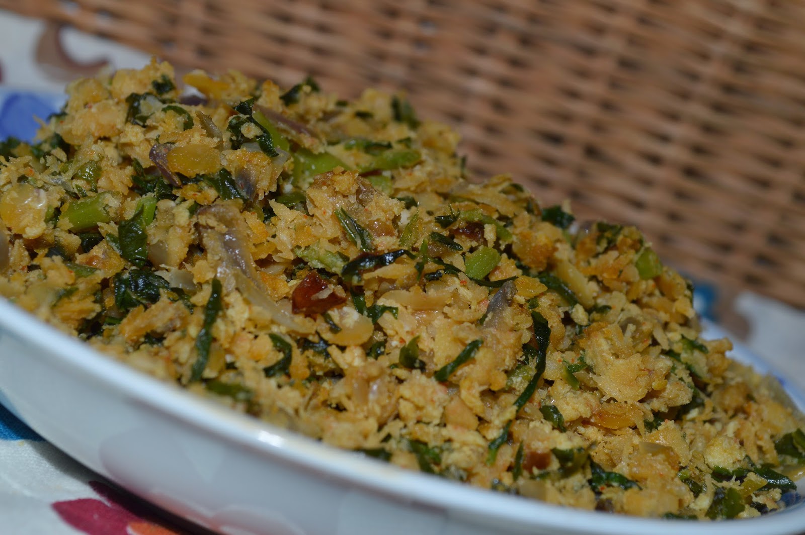 "Cooking Isn't Rocket science" : Uluva cheera Mutta Thoran / Lentils ...