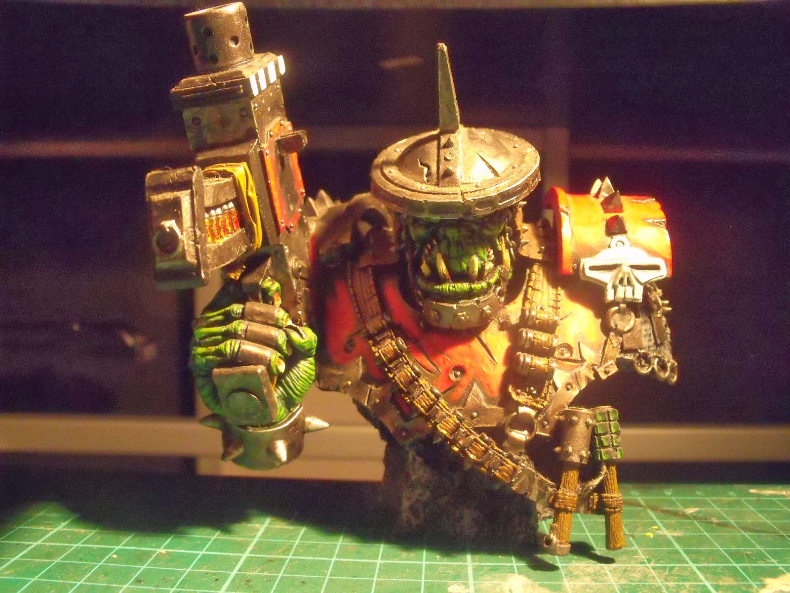 Limited Edition Warhammer models: Statues and Busts - Space Ork
