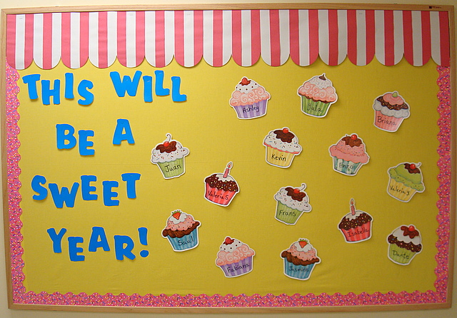 Miss Lovie: Ice Cream Bulletin Board and Ruffle Border Tutorial