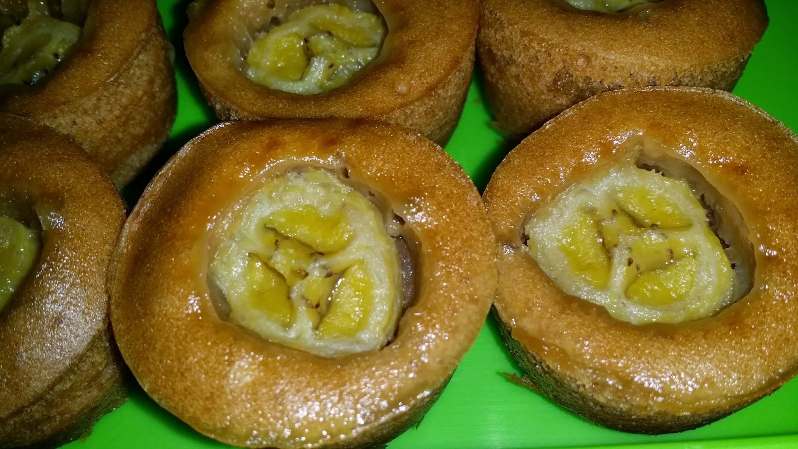 ZULFAZA LOVES COOKING: Apam harum manis