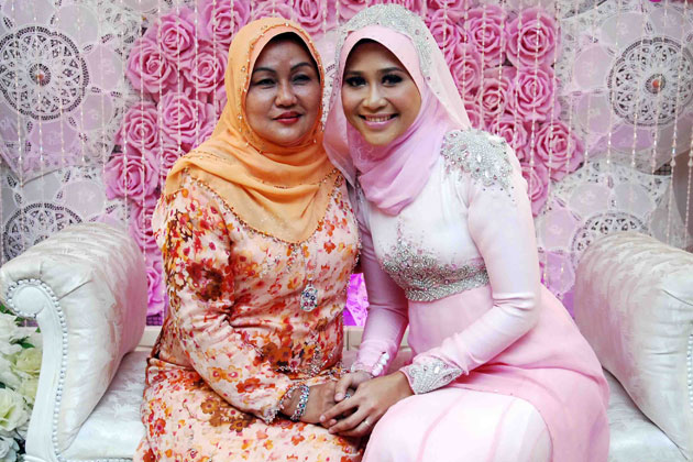 ♥NURUL DAISI♥: Akma AF bertunang 6 Mei 2012, nikah 30 Jun 2012
