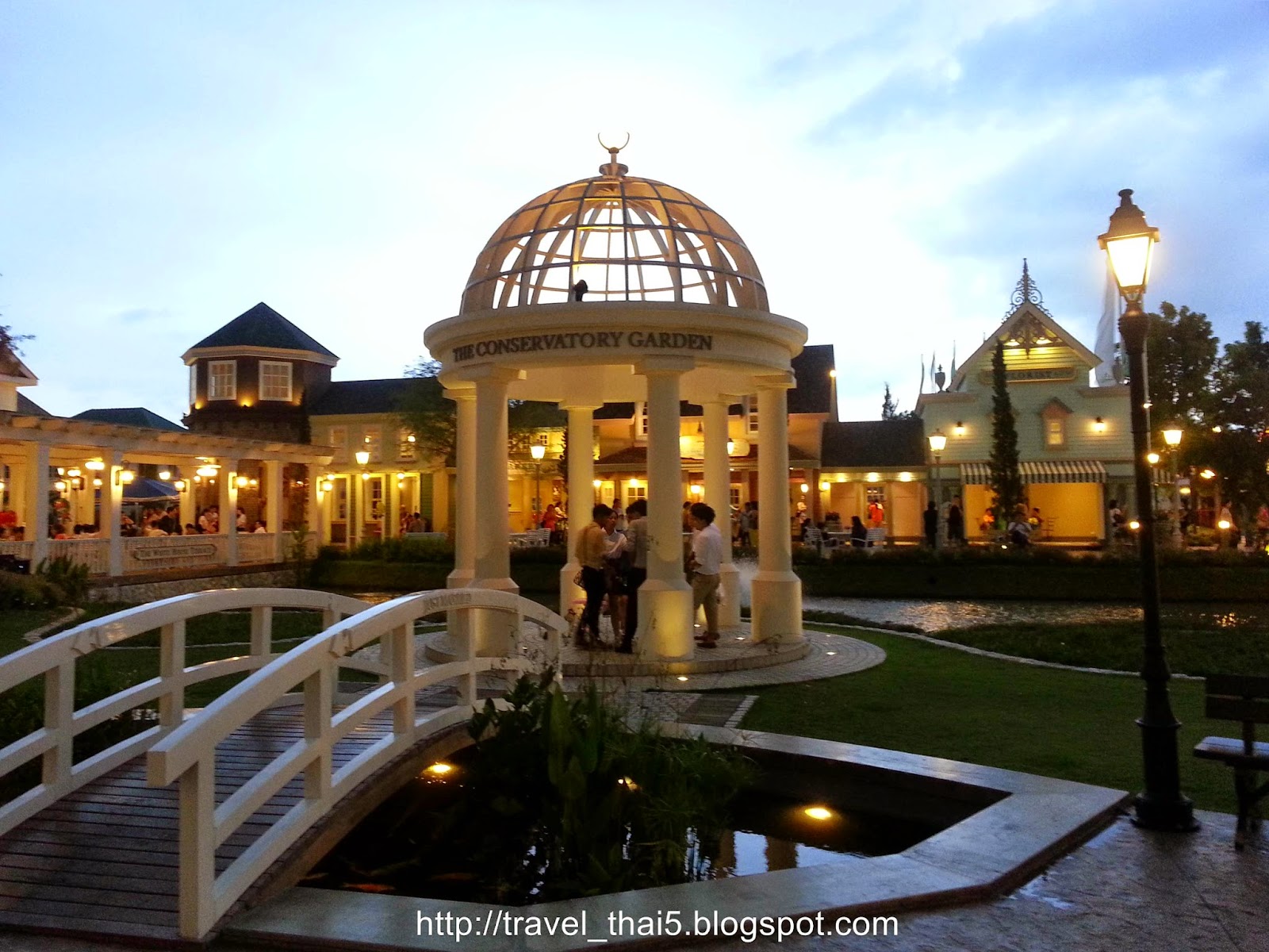 Travel Food Chill Chill: CHOCOLATE VILLE