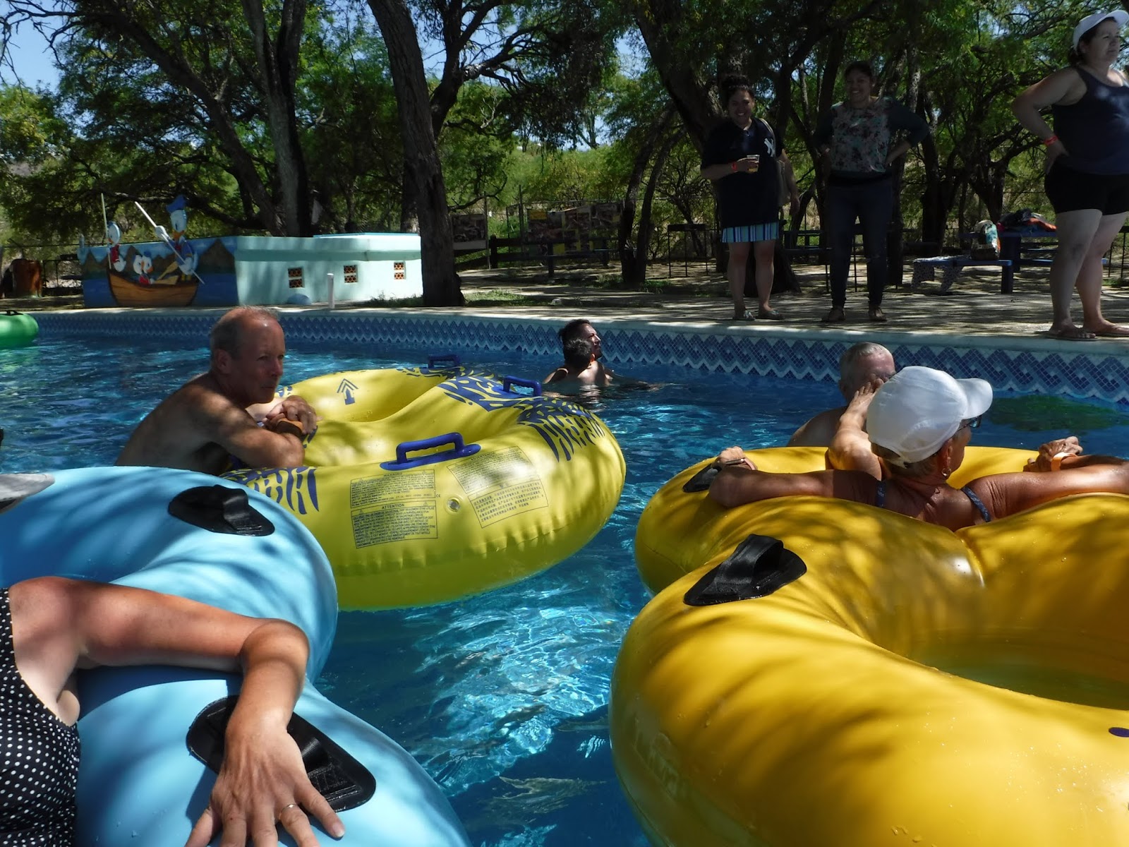 Travel with Kevin and Ruth: Splishin' and a splashin'!