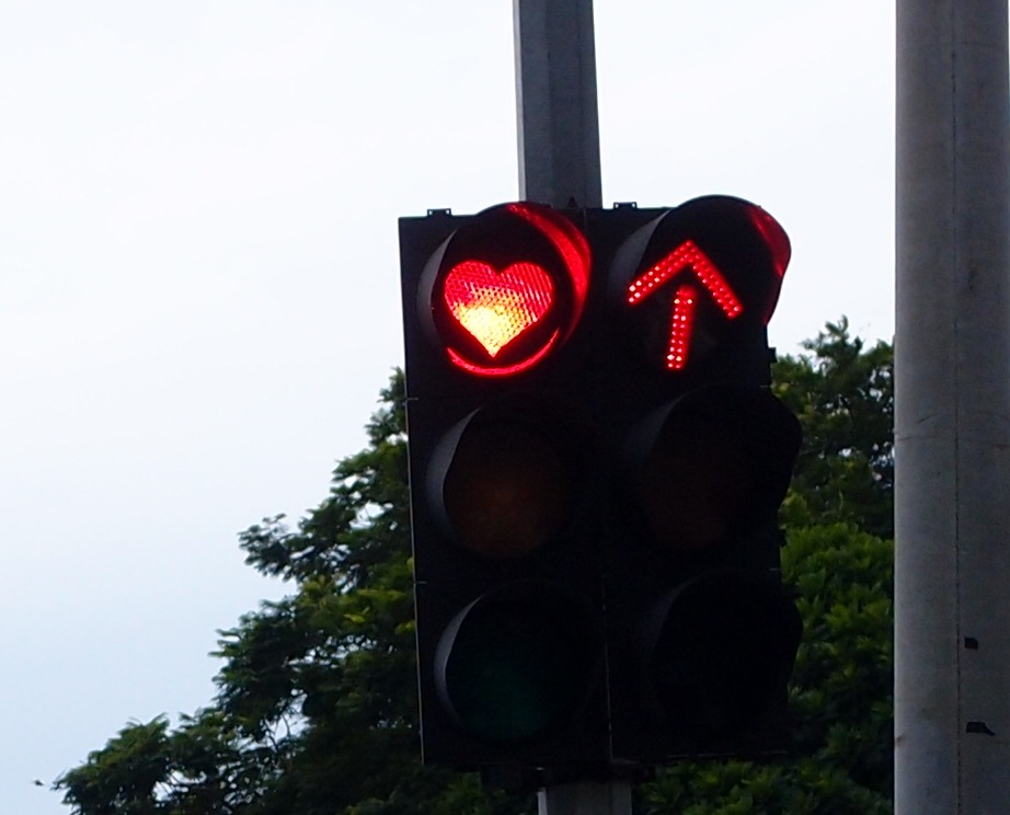 Xing Fu: HEART SHAPED TRAFFIC SIGNAL