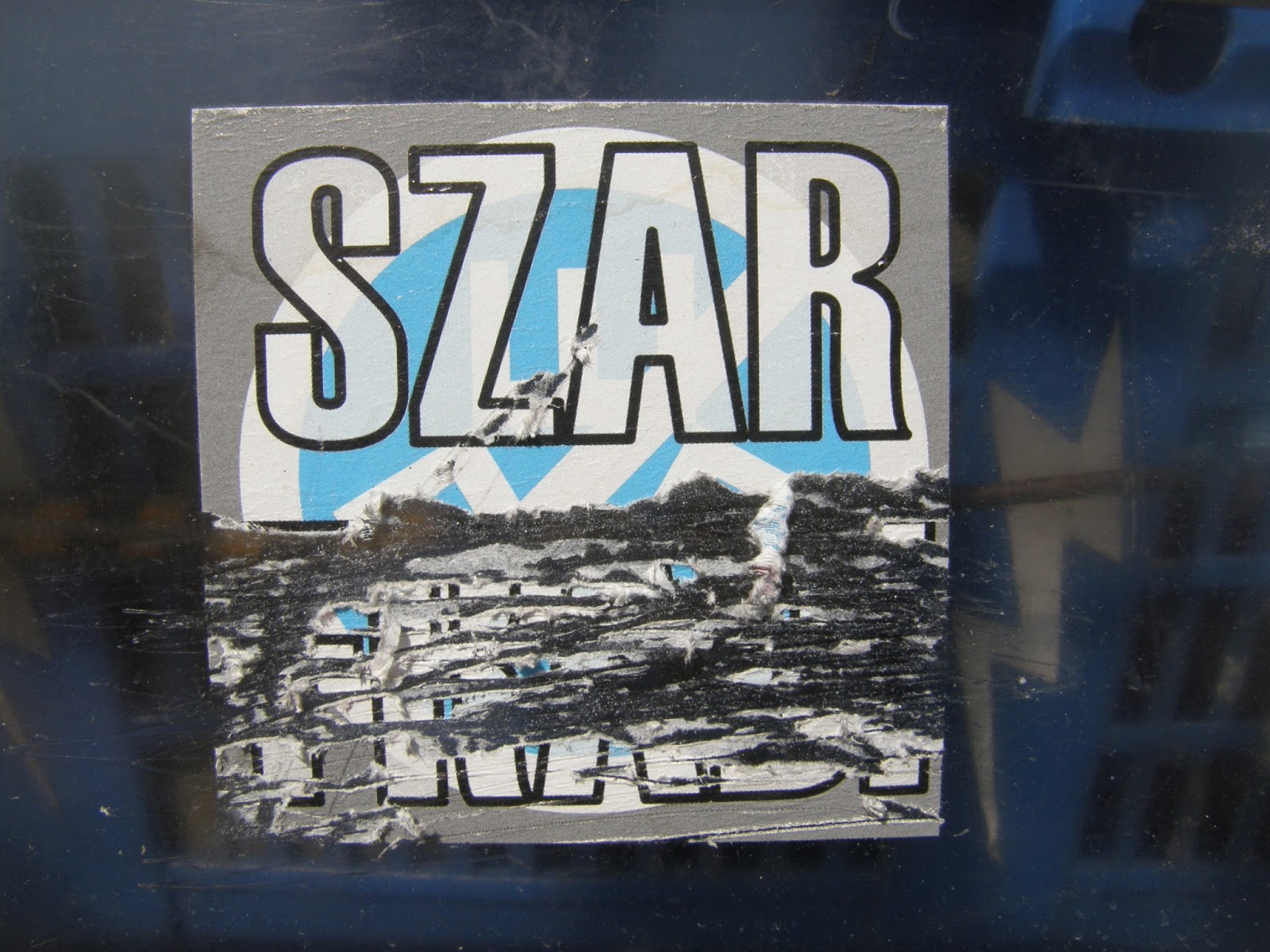 Belváros, Budapest: Mai street art: SZAR