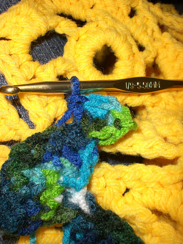 Tangles & Twists: Laurels Mini Scarf