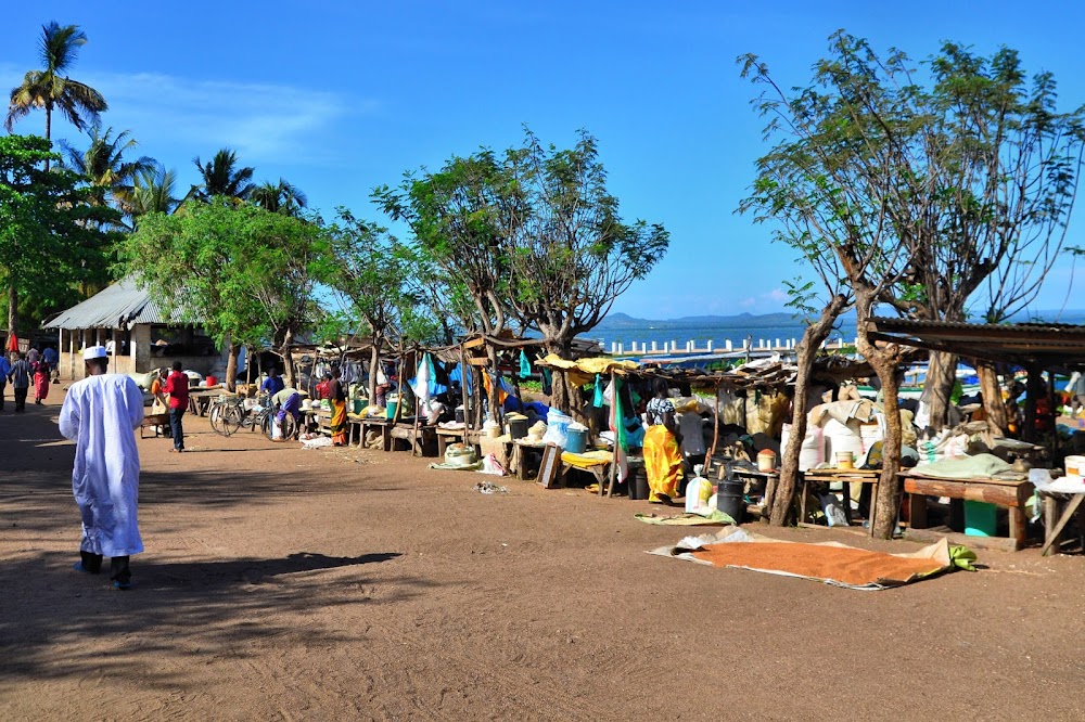 The Nomadic Pinoy: Tanzania: Biking in Musoma