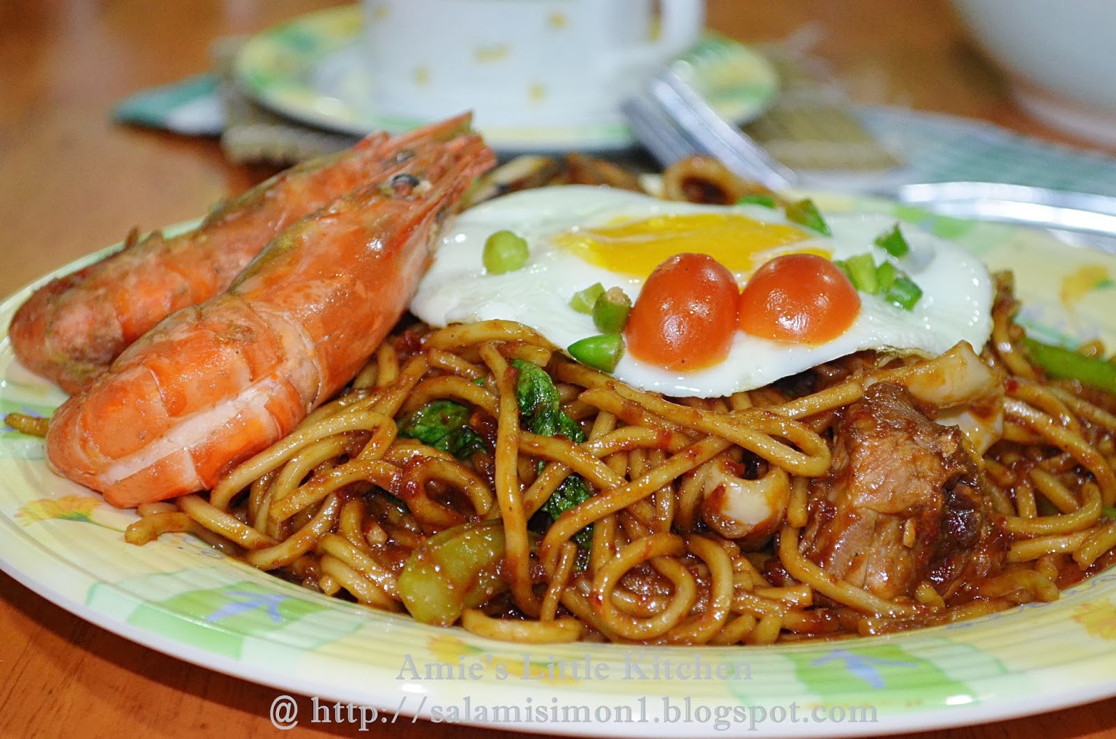 Mee Goreng Pedas.... walaupun pedas tapi sodap! - Amie's Little Kitchen