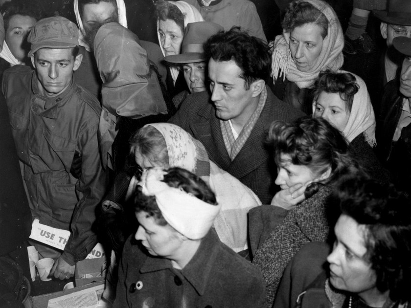 The Digital Research Library of Illinois History Journal™ : The ...