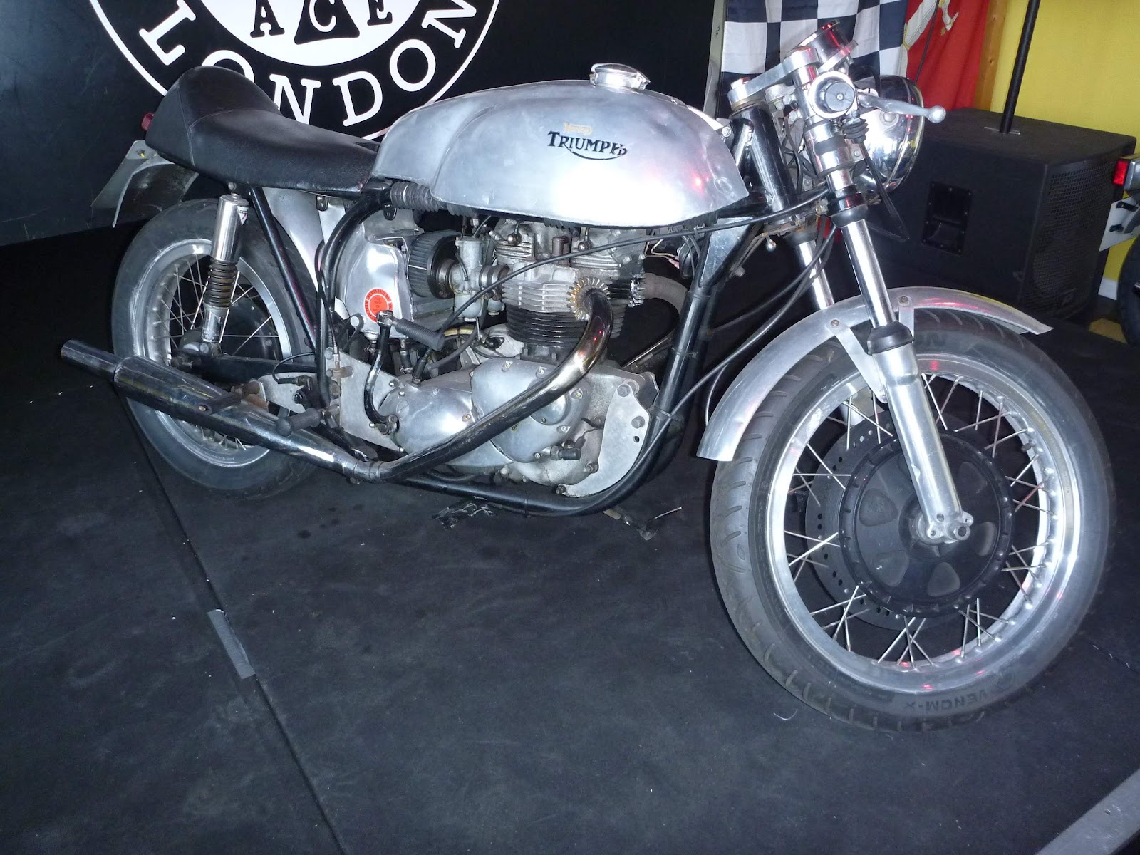 R4L: Ace Cafe, London