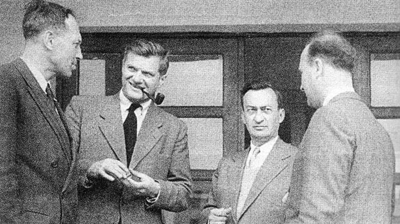 Titova Jugoslavija: PAVLE SAVIĆ ZNAO DA NAPRAVI BOMBU - Fakti o ...