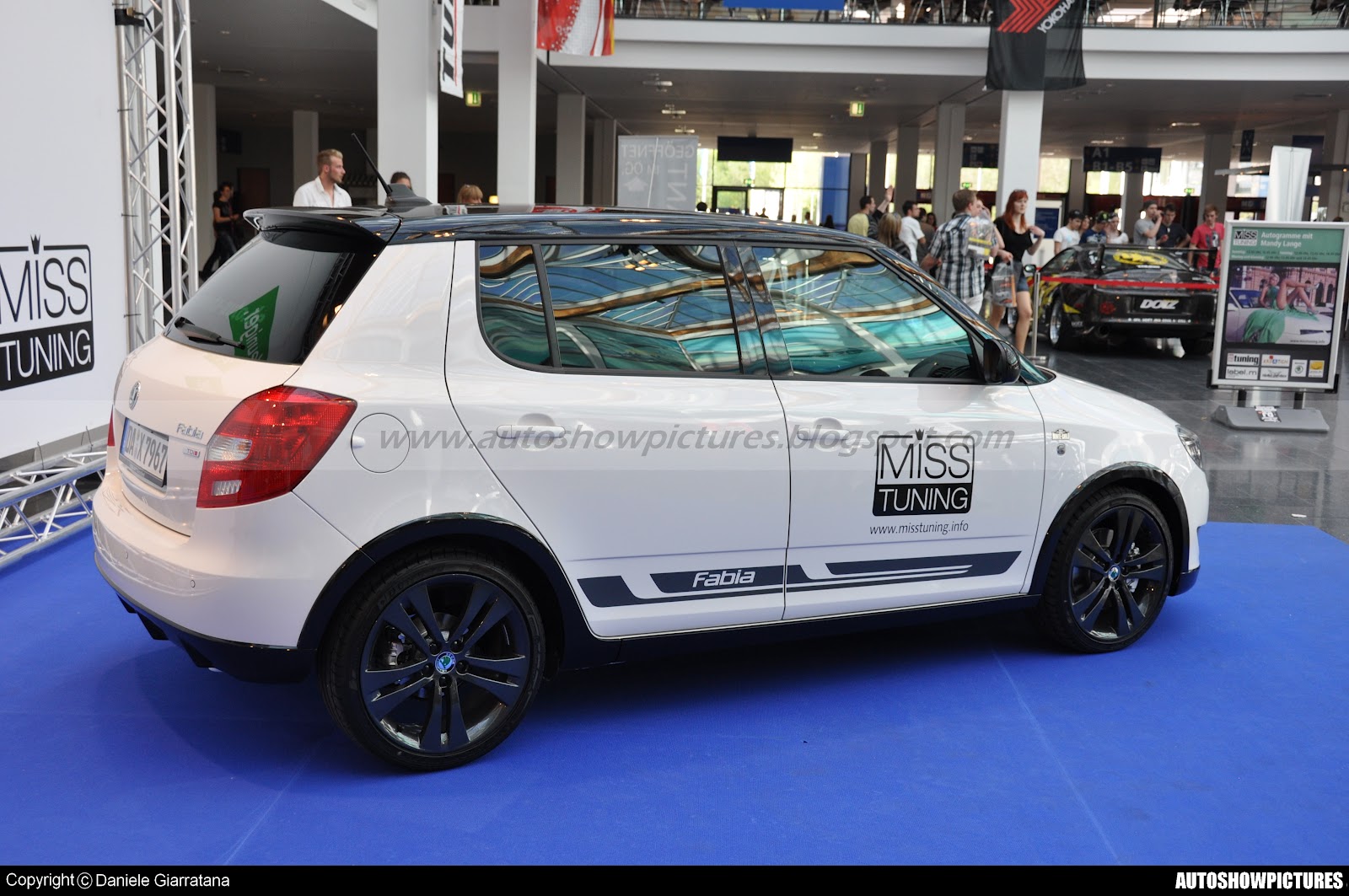 AUTOSHOWPICTURES: SKODA FABIA (MISS TUNING CAR)