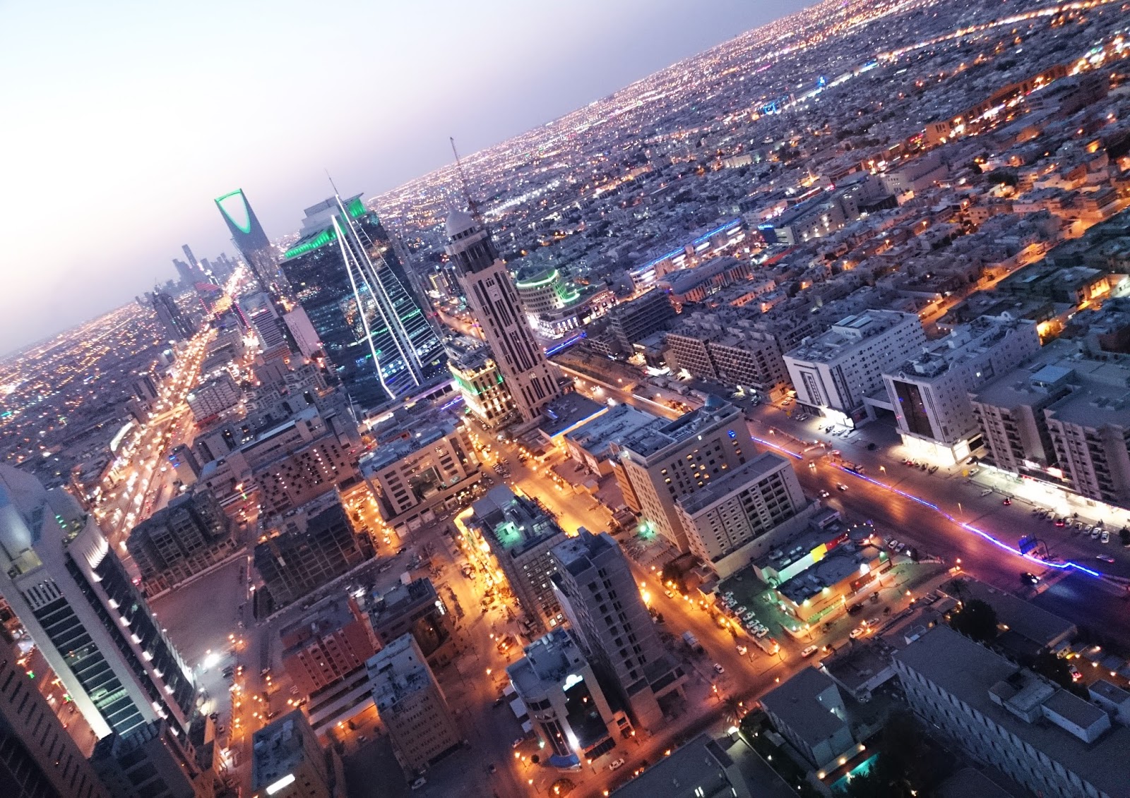 City on Fire, Al-Faisaliyah Tower - Life of Adventure