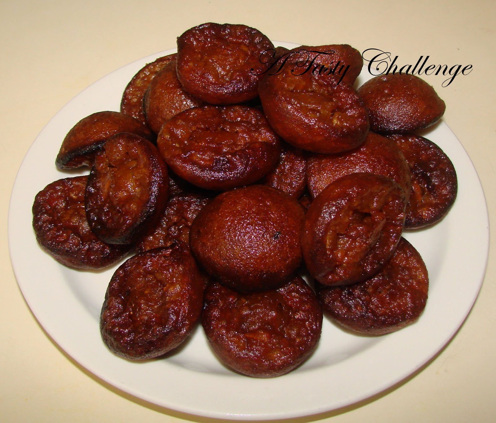 A Tasty Challenge.....: Unniyappam