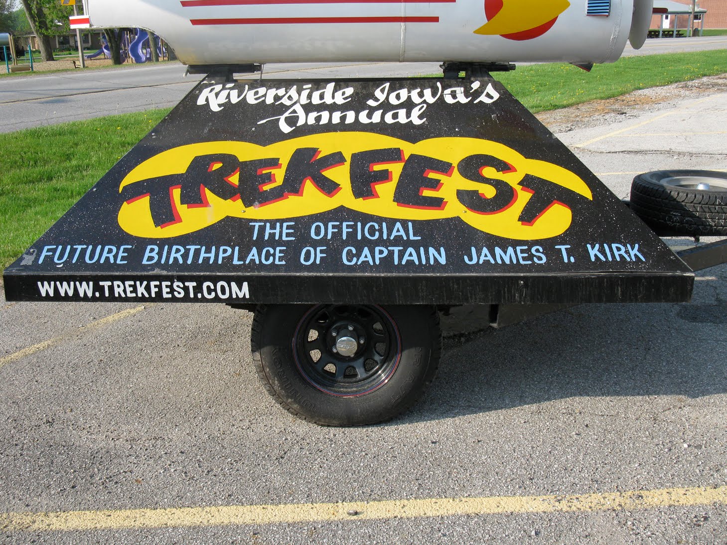 Eccentric Roadside: Beam me up: Riverside, Iowa's Future Birthplace of ...