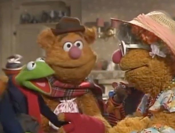 Holiday Film Reviews: A Muppet Family Christmas
