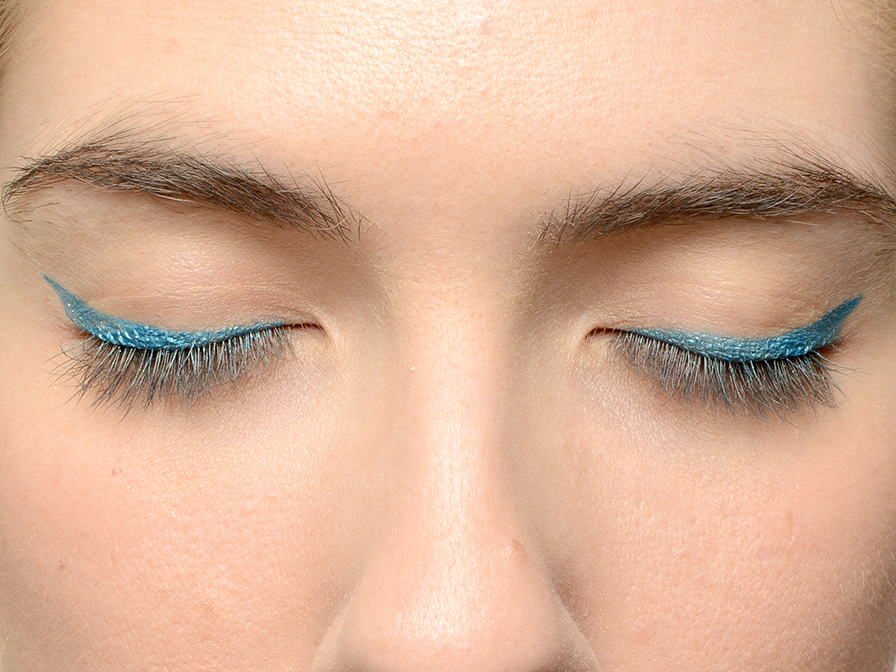 Bisous Darling: Teal Shadow : Tutorial