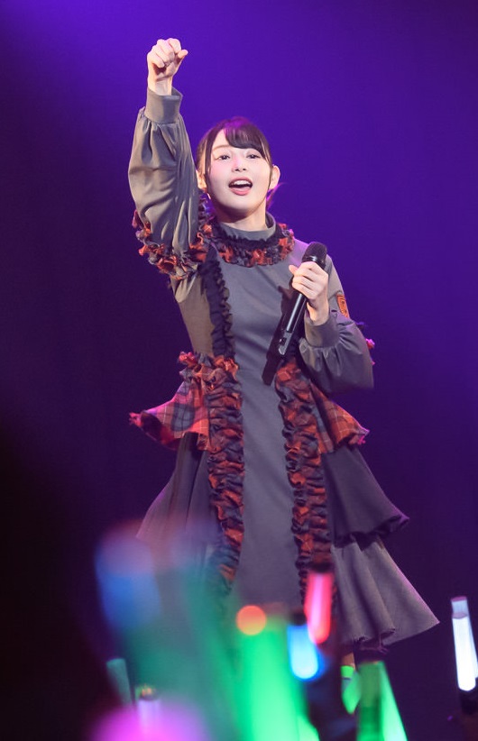 Sakamichi Notes: Iguchi Mao blog: Photos of Kakizaki Memi, "burikko"