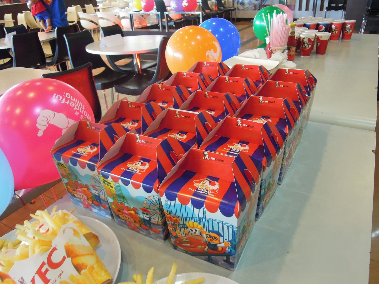 Mummy In Pinky: KFC BIRTHDAY PARTY - SUPERHERO THEME