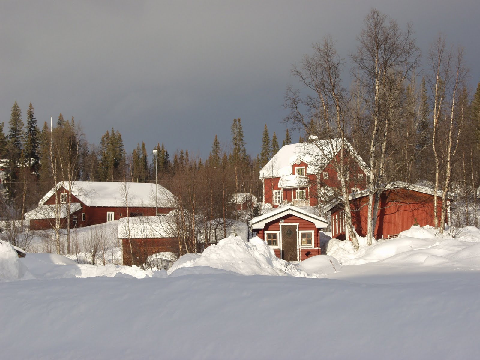 *The Saami - Samisk - Sámi*: Lavvu (Tents), Gamme (Turf Huts), Kåter ...