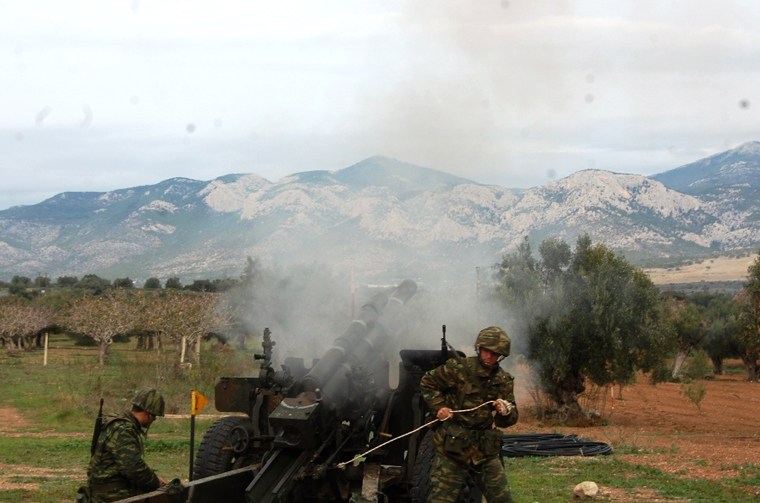 ΒΟΛΕΣ ΠΥΡΟΒΟΛΙΚΟΥ «ΓΕΡΑΝΕΙΑ-3»ΣΤΟ ΠΕΔΙΟ ΒΟΛΗΣ ΜΕΓΑΡΩΝ - atmegara