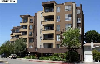 Color Marie: Beige Buildings Make Me Cry