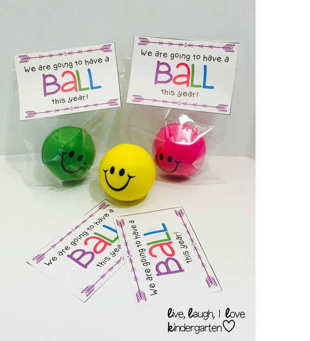 You can find the small bags by clicking on the image!