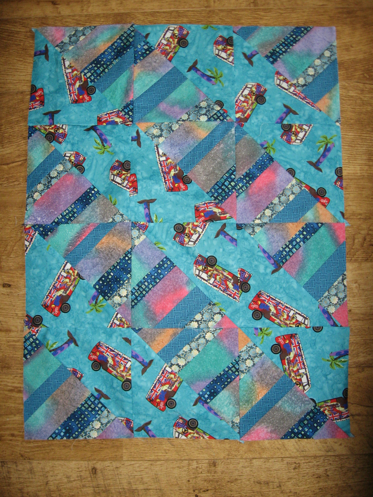 Kate's Quilting (and other arty stuff): Little turquoise quilt