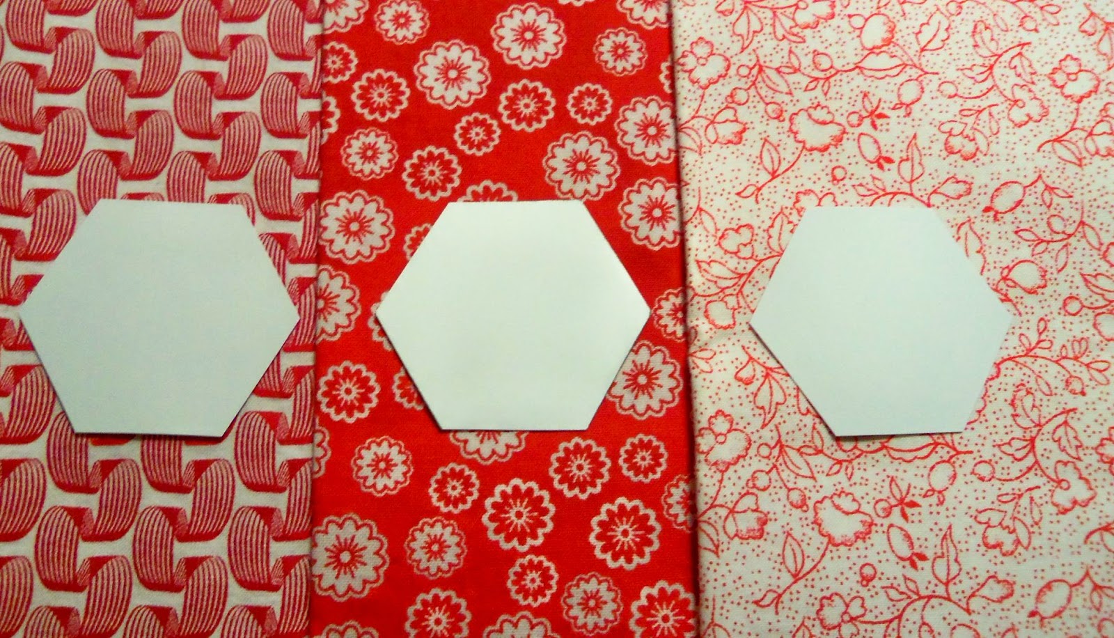 HEXAGON SWAP Suitable TRUE Red And White Prints hexagon-swap-suitable-true-red-and-white-prints